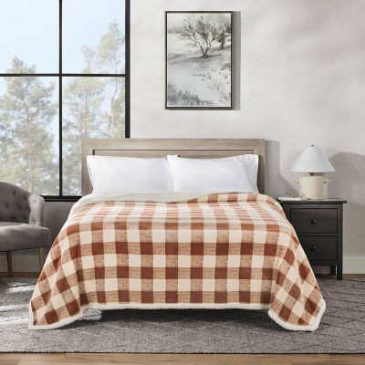 Click here for Members Mark Plush Blanket - Buffalo Plaid - Cinna... prices