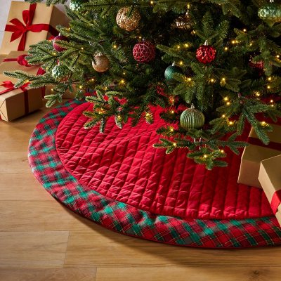 Click here for Members Mark 60 Holiday Tree Skirt:- Plaid prices