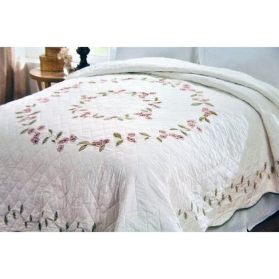 EMBROIDERED QUILT LAURA HART - QUEEN - Sam's Club