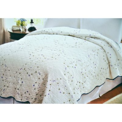EMBROIDERED QUILT LAURA HART - QUEEN - Sam's Club