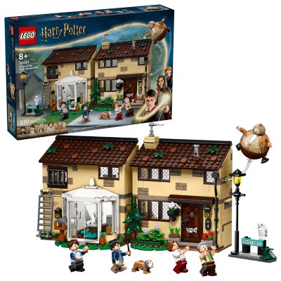 Click here for LEGO Harry Potter Privet Drive: Aunt Marges Visit... prices